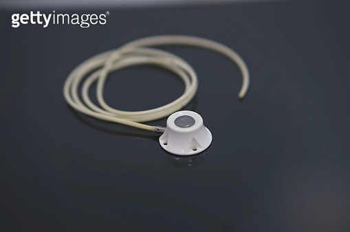 Port a catheter inserted at chest wall 이미지 (888975054) - 게티이미지뱅크