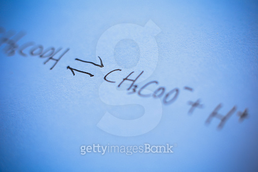 Chemical Equation 이미지 (656571296) - 게티이미지뱅크