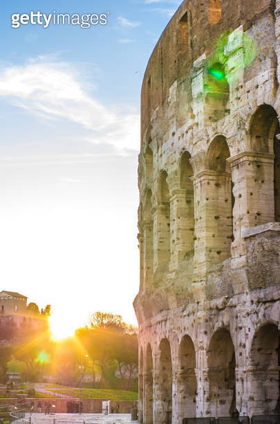 Colosseo roma coliseum colosseum rome exterior sunset part wall arch ...