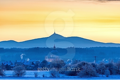 Basilica of St. Lawrence and St. Zdislava (667819352) - 게티이미지뱅크