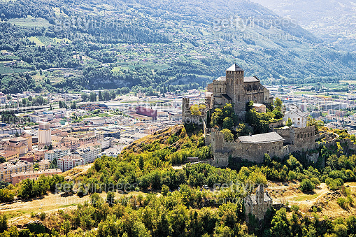 Valere Castle in hill at Sion Valais Switzerland 이미지 (673045888) - 게티이미지뱅크