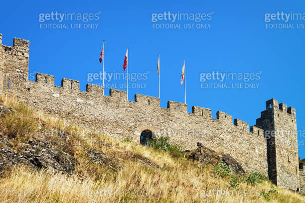 Stone walls of Tourbillon castle in Sion Valais of Switzerland 이미지 ...
