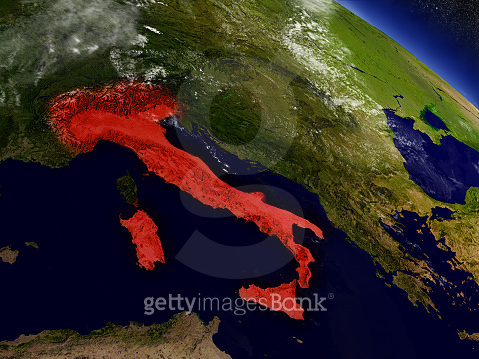 Italy from space highlighted in red 이미지 (652899826) - 게티이미지뱅크