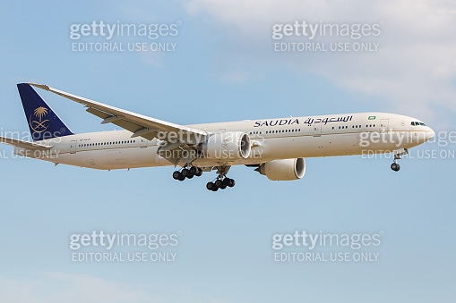 Saudi Arabian plane landing 이미지 (815101332) - 게티이미지뱅크