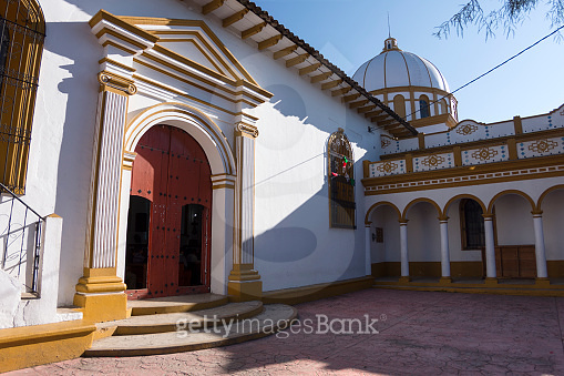 Colonial Catholic church building in Chiapas 이미지 (669074302) - 게티이미지뱅크