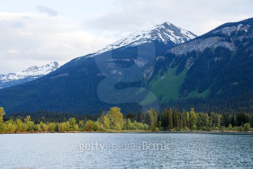 Moose Lake in the Spring Evening, Mount Robson Provincial Park ...