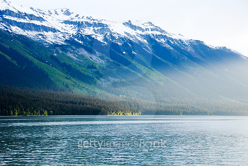 Moose Lake in the Spring Evening, Mount Robson Provincial Park ...