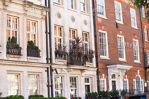 London, Residential aria of the Mayfair with row of periodic buildings ...