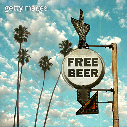 free beer sign (881124358) - 게티이미지뱅크