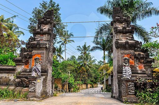 Entry gate in Ubud, Bali (651209328) - 게티이미지뱅크