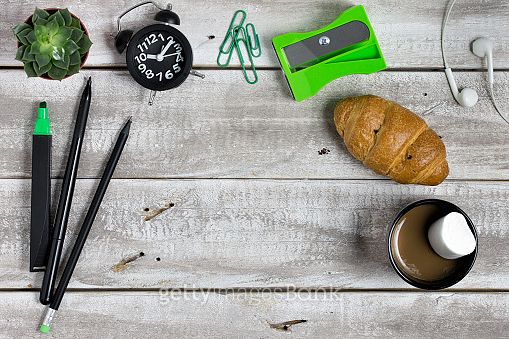 Frame like composition aerial view wooden coffee table 이미지 (667798582 ...