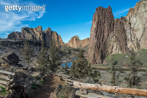 Smith Rock State Park in Oregon 이미지 (651968048) - 게티이미지뱅크