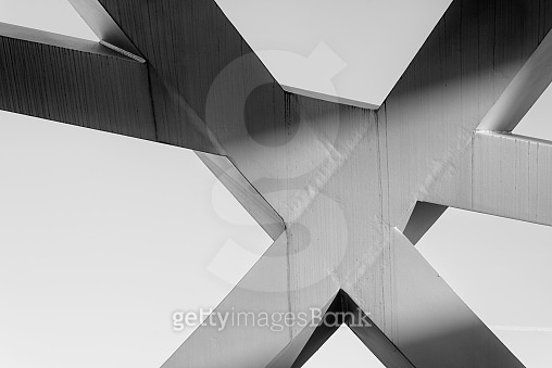 Strong steel beams welded together at sharp angles 이미지 (660617974) - 게티 ...
