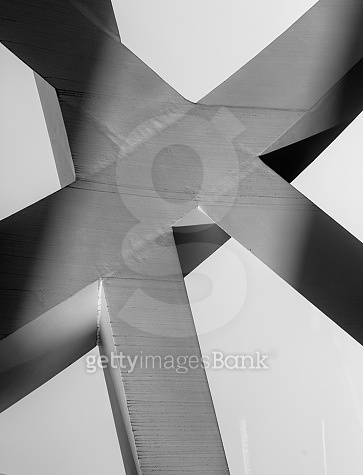 Strong steel beams welded together at sharp angles 이미지 (660617750) - 게티 ...