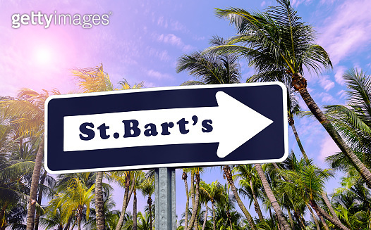 St Bart's arrow sign. 이미지 (826449168) - 게티이미지뱅크