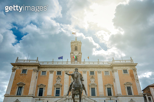 the bronze equestrian statue of Marco Aurelio (Marcus Aurelius) 이미지 ...