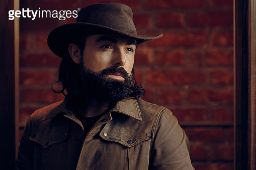 Handsome Man Wearing Cowboy hat in western style portrait 이미지 ...