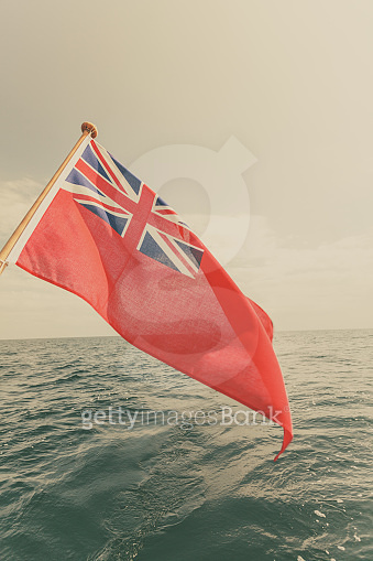 uk red ensign the british maritime flag flown from yacht 이미지 (692126312 ...