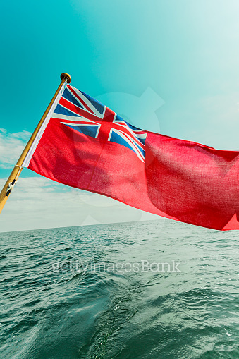 uk red ensign the british maritime flag flown from yacht 이미지 (842148640 ...