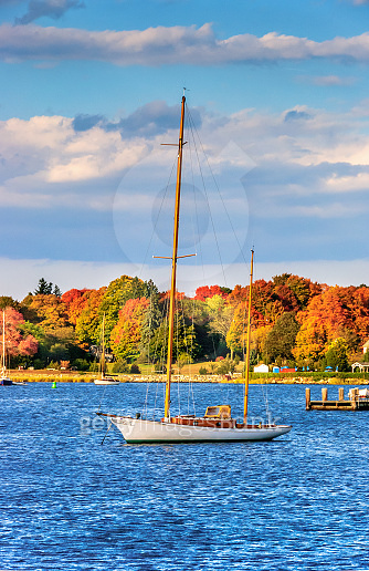 Moored Vintage 1930s Wooden Ketch - October 이미지 (700296848) - 게티이미지뱅크