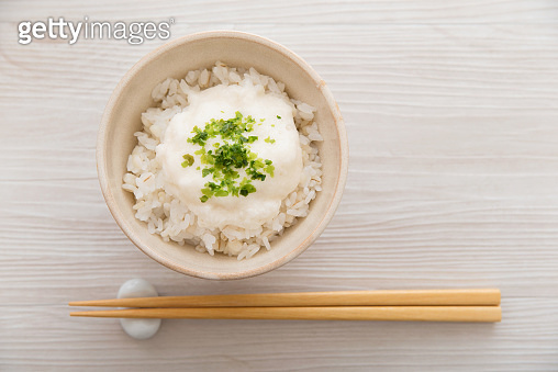 This is a dish consisting of steamed rice topped with grated 'nagaimo ...