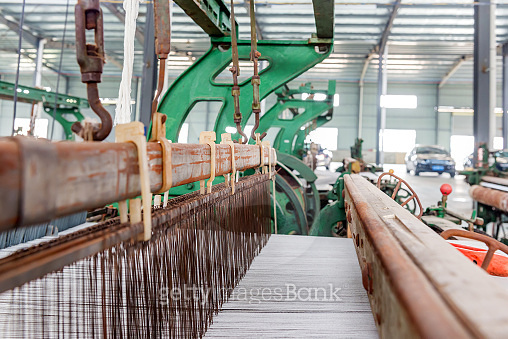 Work in the loom 이미지 (851548420) - 게티이미지뱅크