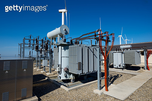 Electrical substation and windmills 이미지 (1002038642) - 게티이미지뱅크
