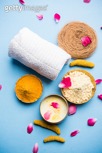 Ayurvedic face pack/mask using Gram Flour/besan, Haldi & milk ubtan ...