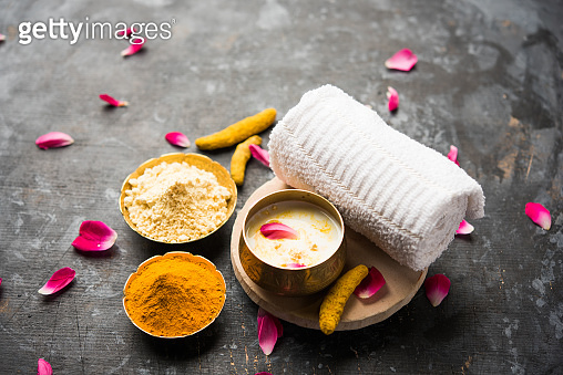 Ayurvedic face pack/mask using Gram Flour/besan, Haldi & milk ubtan ...