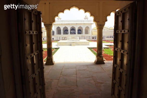 Red Fort inside view, A 15th century UNESCO site in Agra, India 이미지 ...
