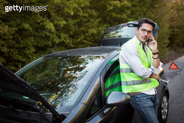 Call for help 이미지 (1066632748) - 게티이미지뱅크