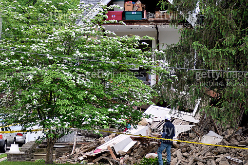 Partial House Collapse in Philadelphia, PA 이미지 (1024790862) - 게티이미지뱅크