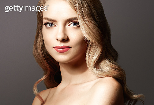 Amazing Woman Blond. Beautiful Girl studio face portrait. (962461080 ...