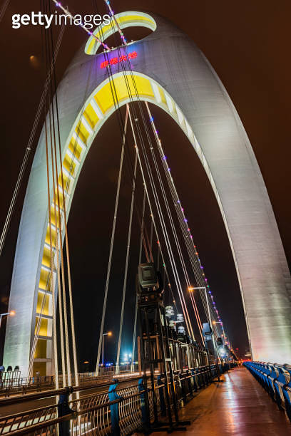 Night view of the bridge in Guangzhou, Canton, South China 이미지 ...
