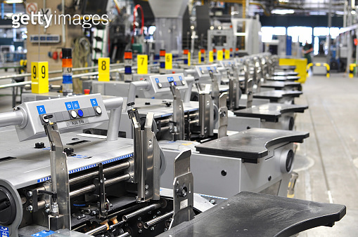machines of a large printing plant - printing of daily newspapers 이미지 ...