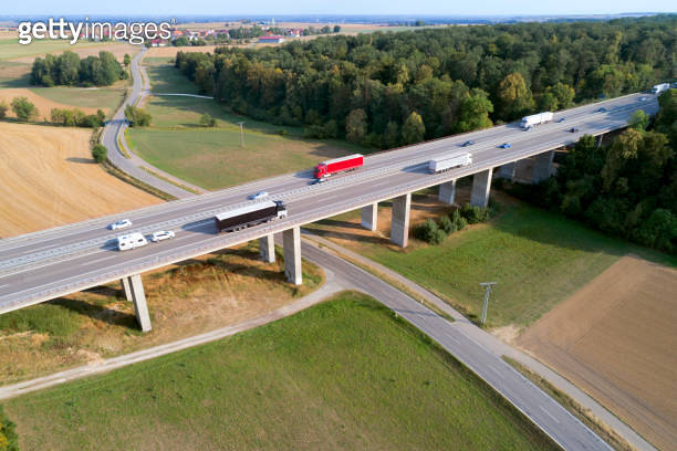 Trucks and Cars Going Over Highway Bridge, Aerial View 이미지 (1056061448 ...