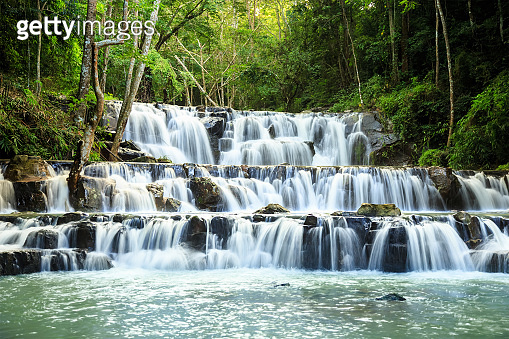 Waterfall in Namtok Samlan National Park, Saraburi, Thailand 이미지 ...