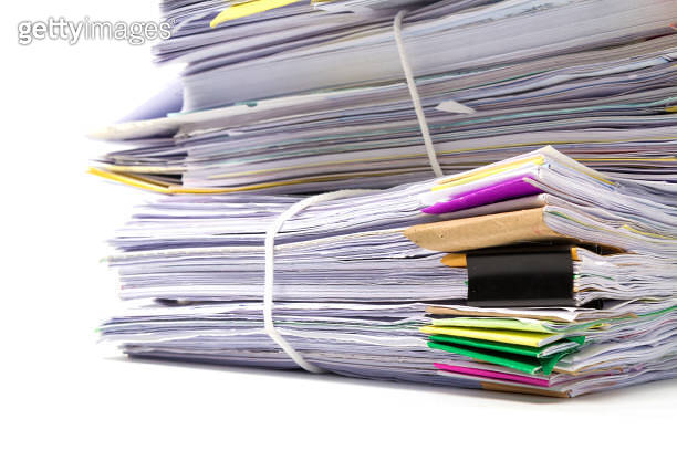 Stack of Documents isolated on white background 이미지 (1015518454) - 게티이미지뱅크