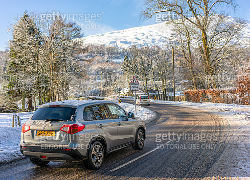 Driving in Scottish winter conditions 이미지 (1062146910) - 게티이미지뱅크