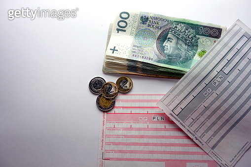 Polish cash payment documents and banknotes (927507294) - 게티이미지뱅크