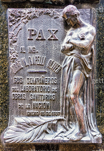 Statues in La Recolta cemetary 이미지 (1016504970) - 게티이미지뱅크