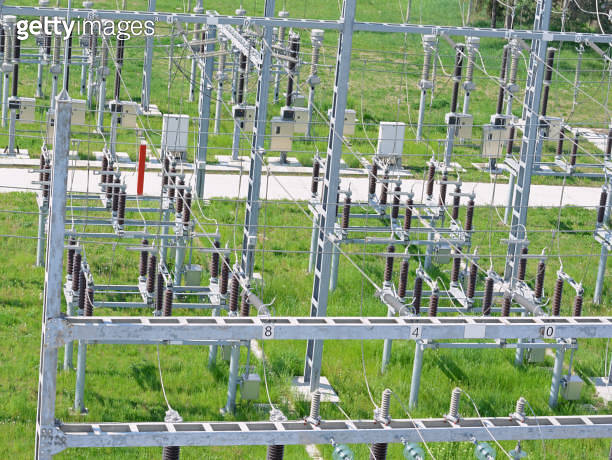 High voltage electric substation for the distribution of electricity ...