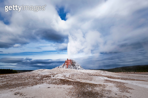 The Great Fountain Geyser explodes into the sky in Yellowstone National ...