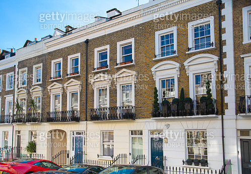 Residential aria of Kensington and Chelsea. Cadogan Square with row of ...