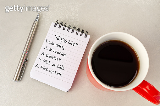 To Do List text on note pad 이미지 (1081004792) - 게티이미지뱅크
