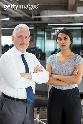Portrait of confident business leader and his female assistant 이미지 ...