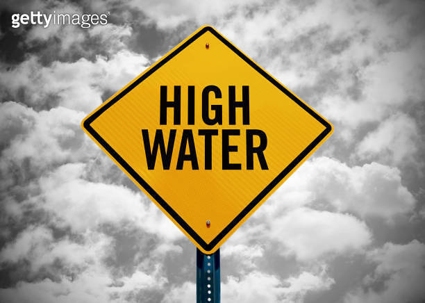 High water warning sign 이미지 (1040770664) - 게티이미지뱅크