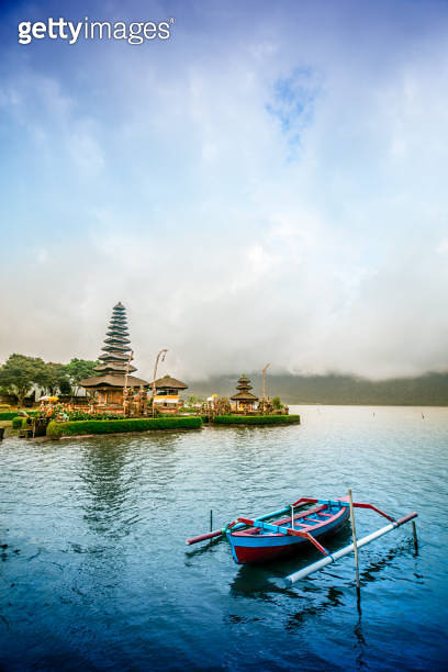 Pura Ulun Danu Beratan the Floating Temple in Bali at Sunset (962634258 ...