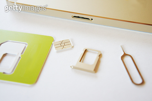nano SIM card setting 이미지 (937158860) - 게티이미지뱅크