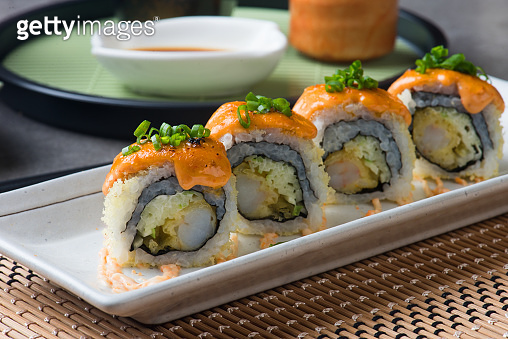 ebiten tempura prawn roll sushi 이미지 (965273582) - 게티이미지뱅크